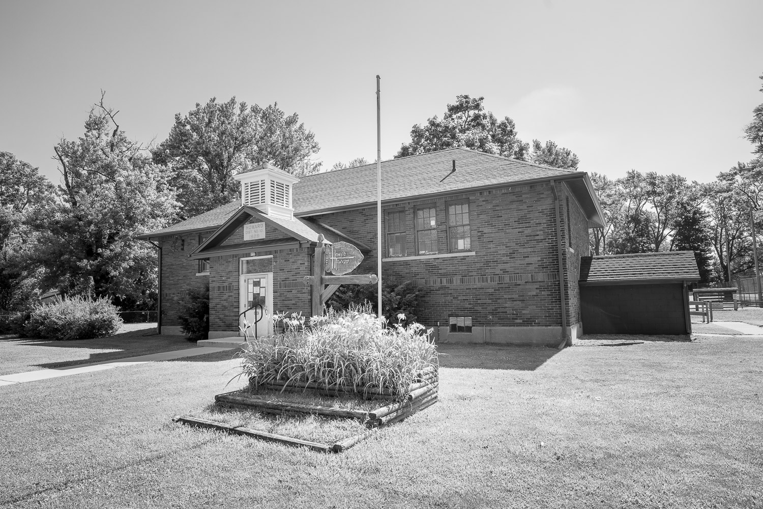 Barron Lake School, Howard Township, Cass County, Michigan